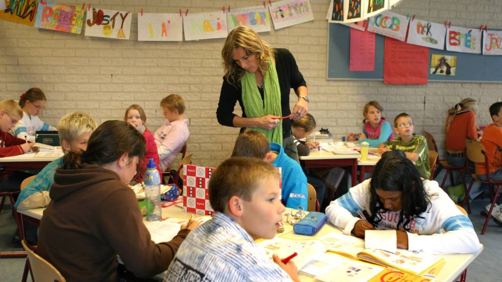 Gezocht Juffen En Meesters NOS Jeugdjournaal