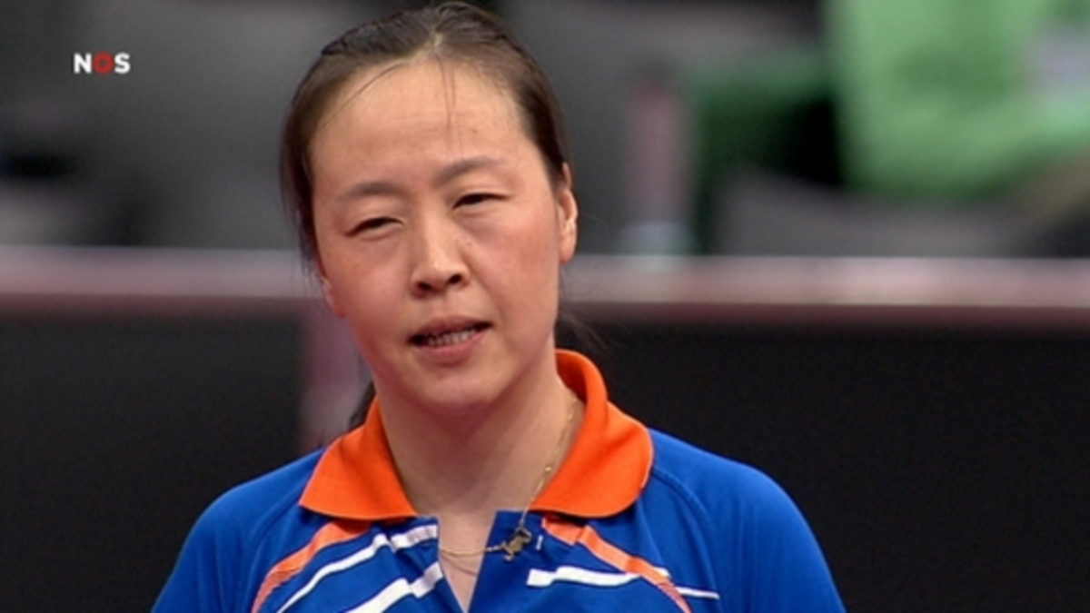 Li Jiao te snel naar tribune