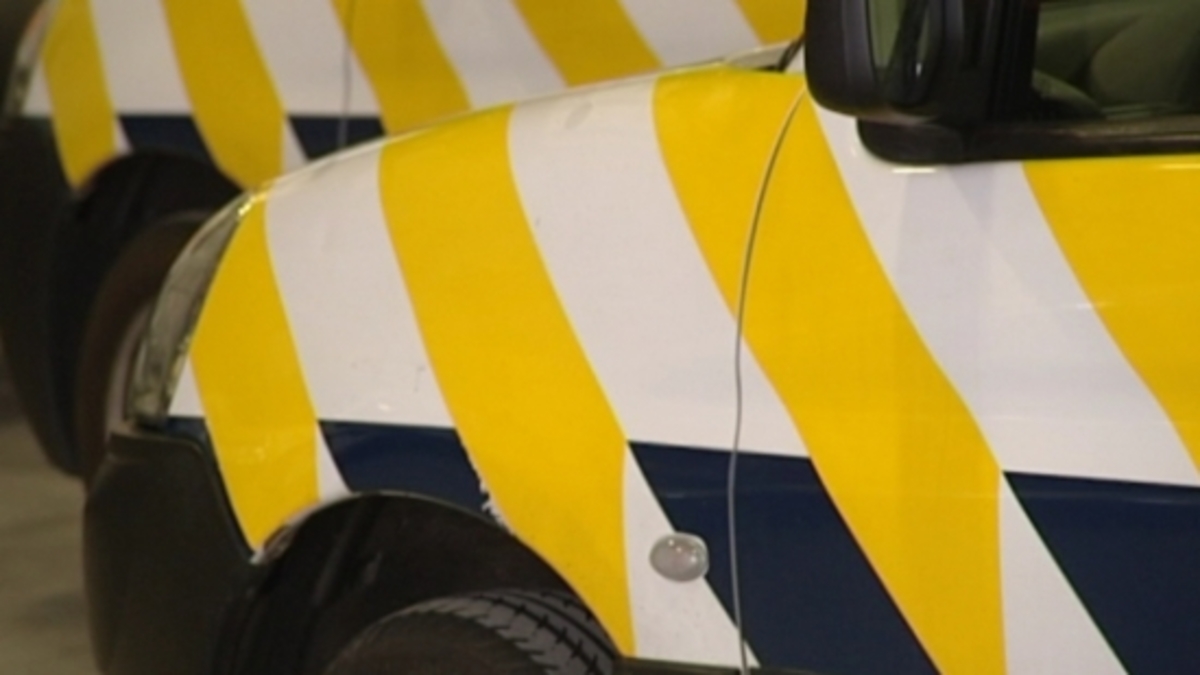 Bedrijf moet 'politie-strepen' verwijderen