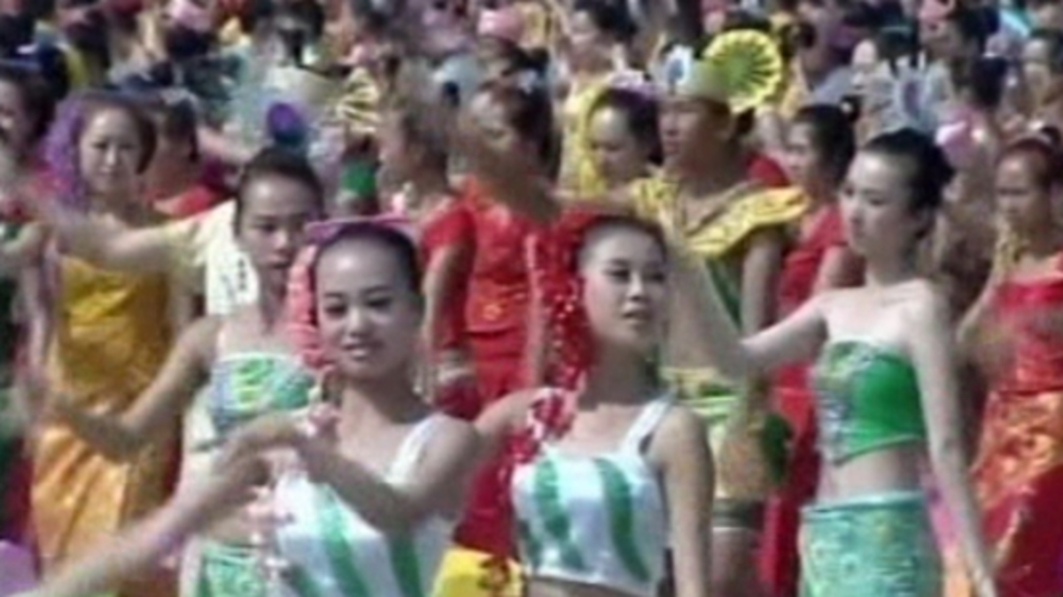 12.500 dansende Chinezen