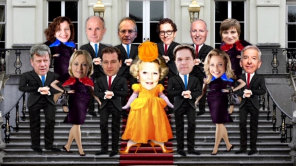 Nieuwe regering naar koningin