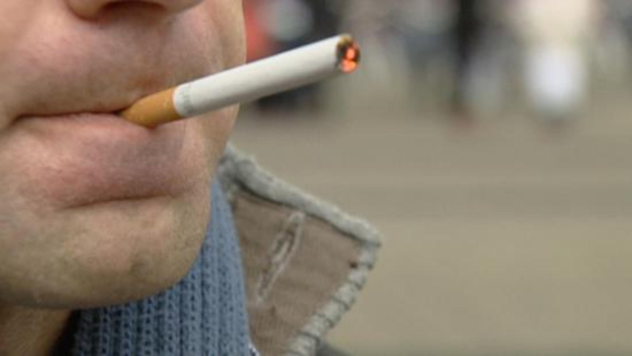 Ook rokerslongen op Nederlandse sigarettenpakjes? | NOS