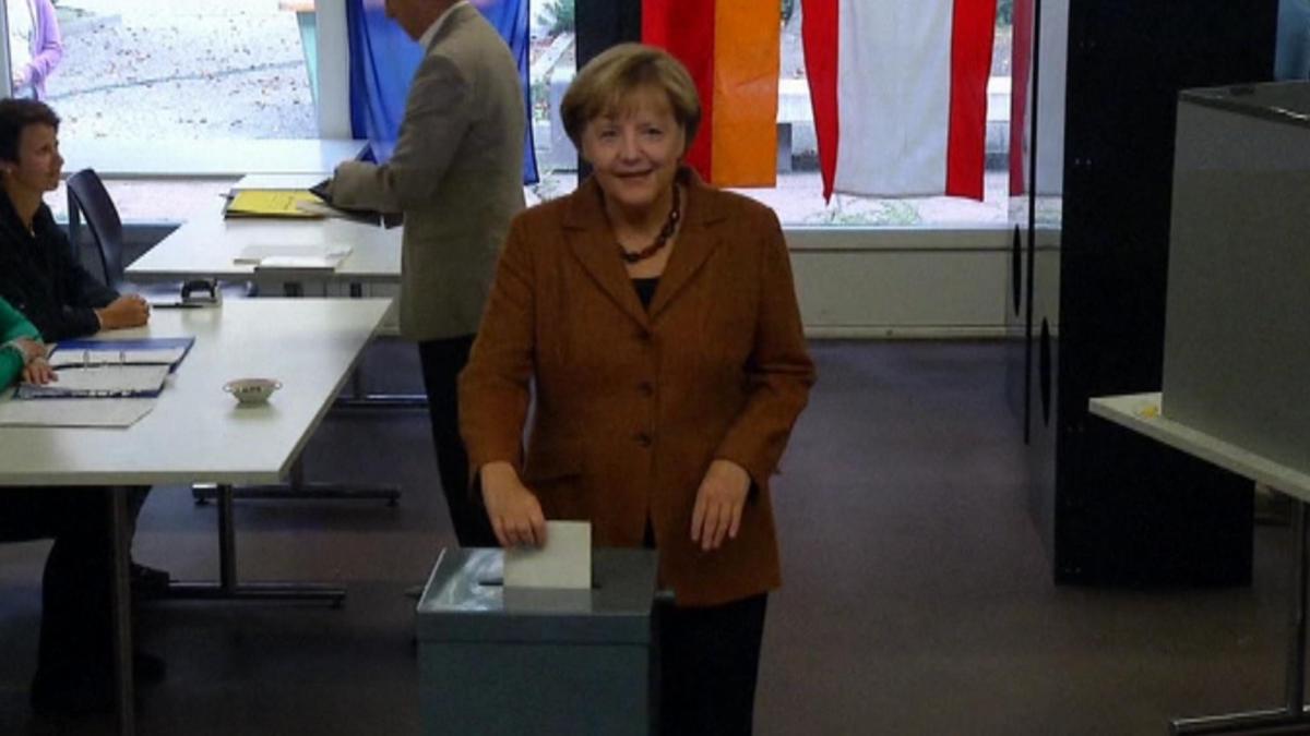 Merkel weer gekozen