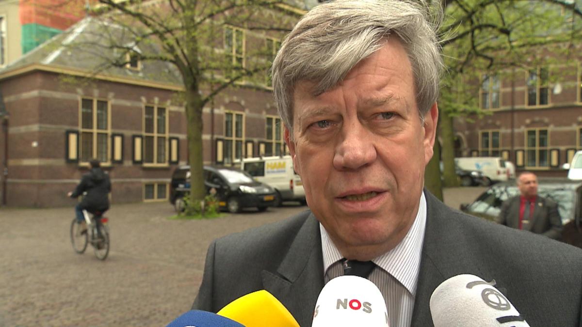 Opstelten: de Kamer getrouw, naar waarheid en gedetailleerd ingelicht