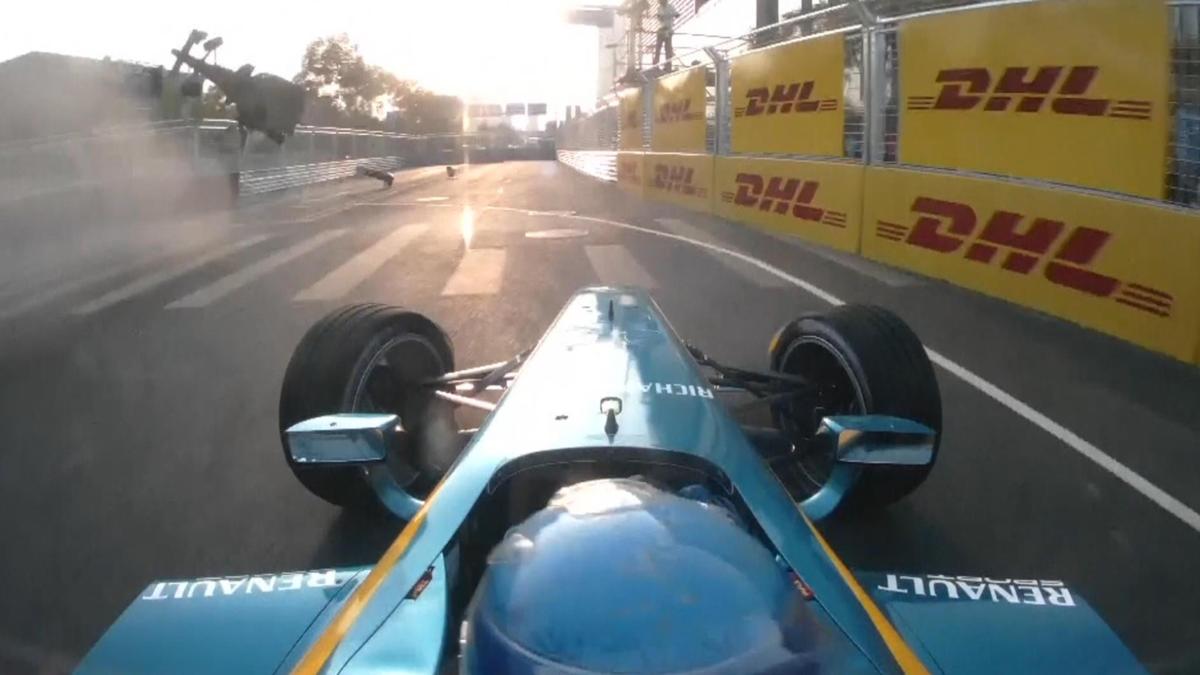Zware crash Heidfeld in Formule E