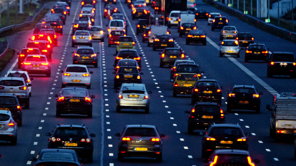 Drukke ochtendspits door slecht weer