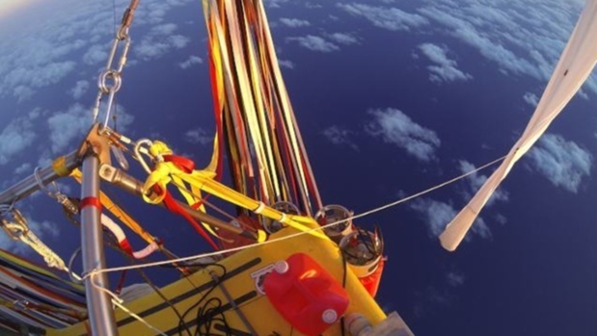 Luchtballon vaart naar wereldrecord