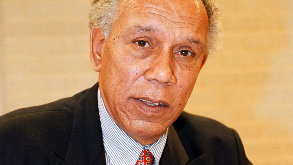 Oud-commentator Hugo Walker (81) overleden