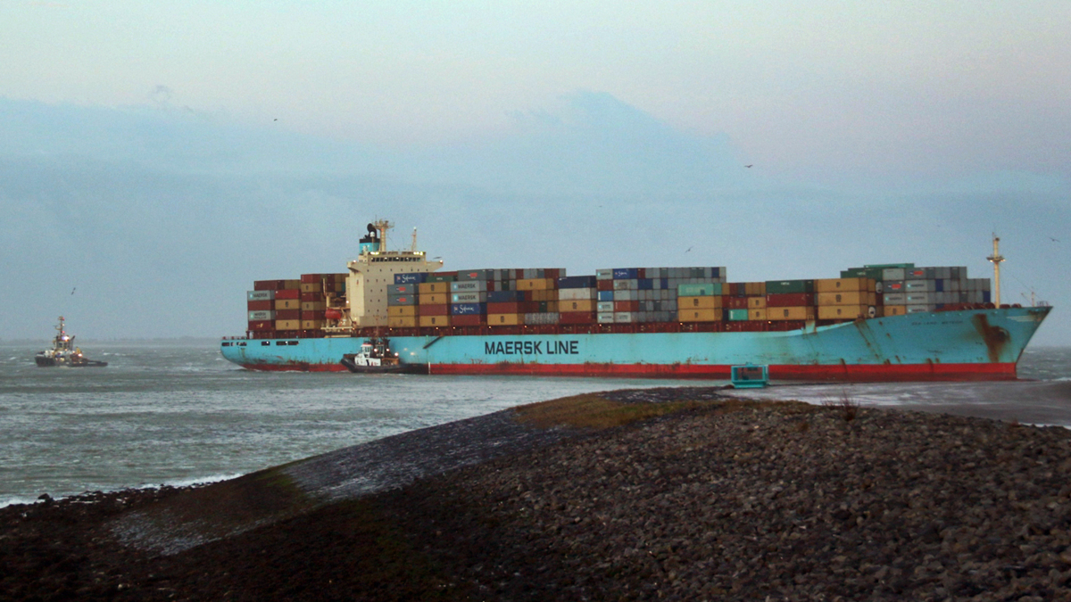 Schip vastgelopen bij Vlissingen