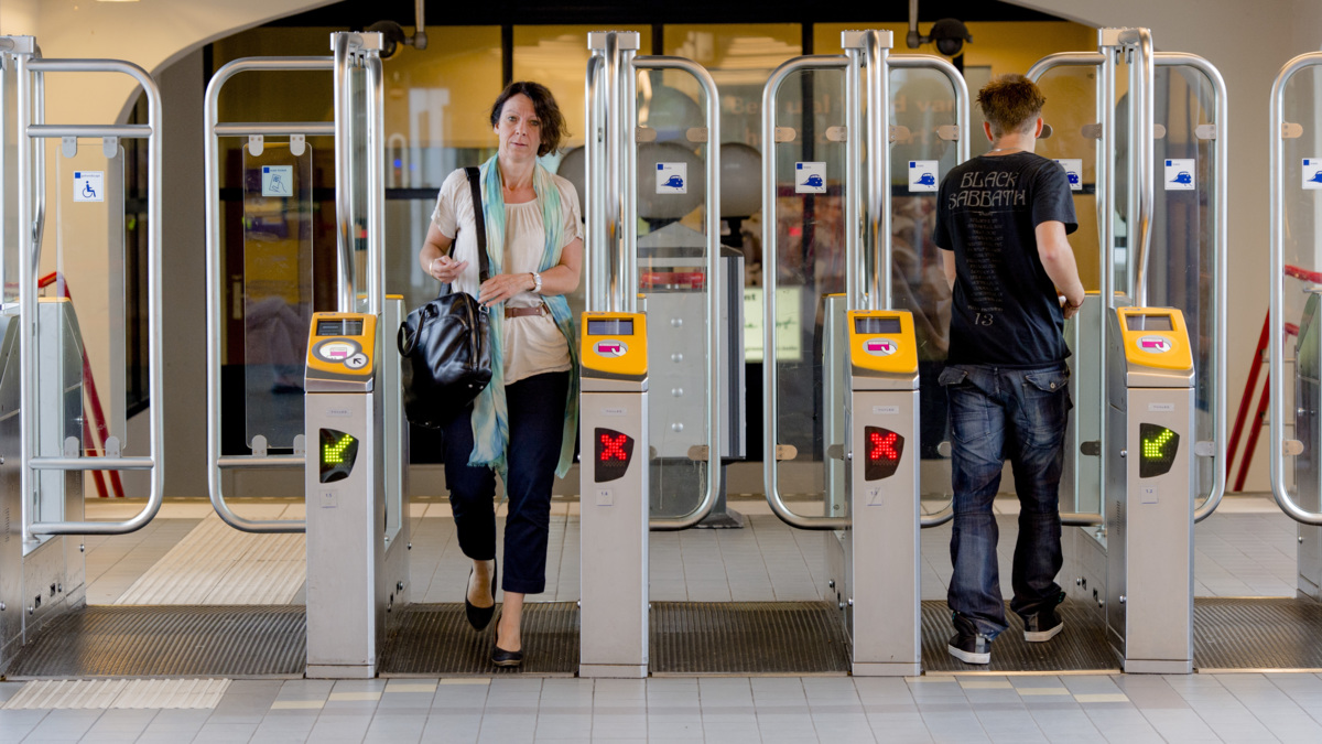 In de toekomst betalen met bankpas of smartphone in ov