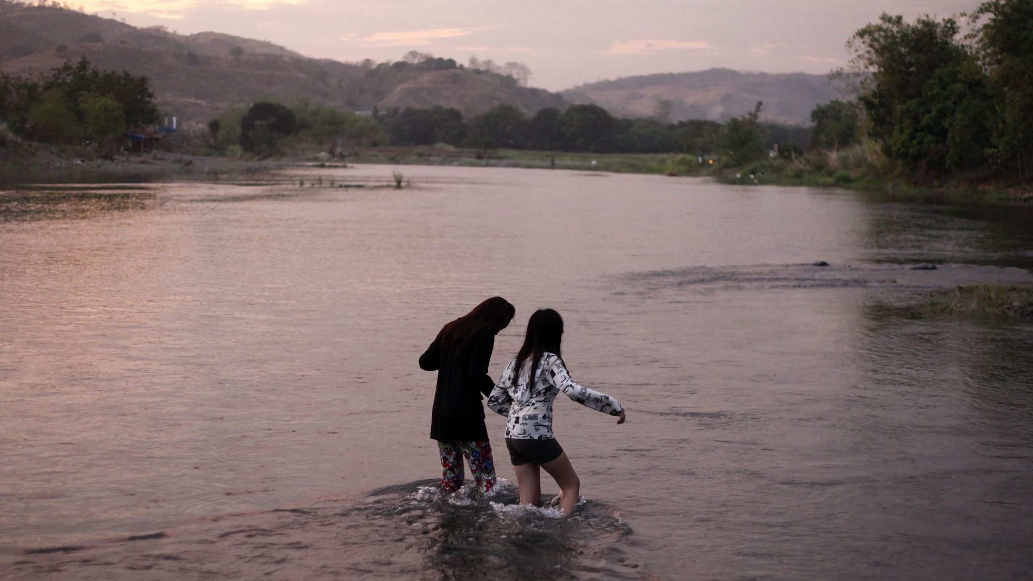 In beeld: Filipijnen blijven gespaard van natuurramp | NOS