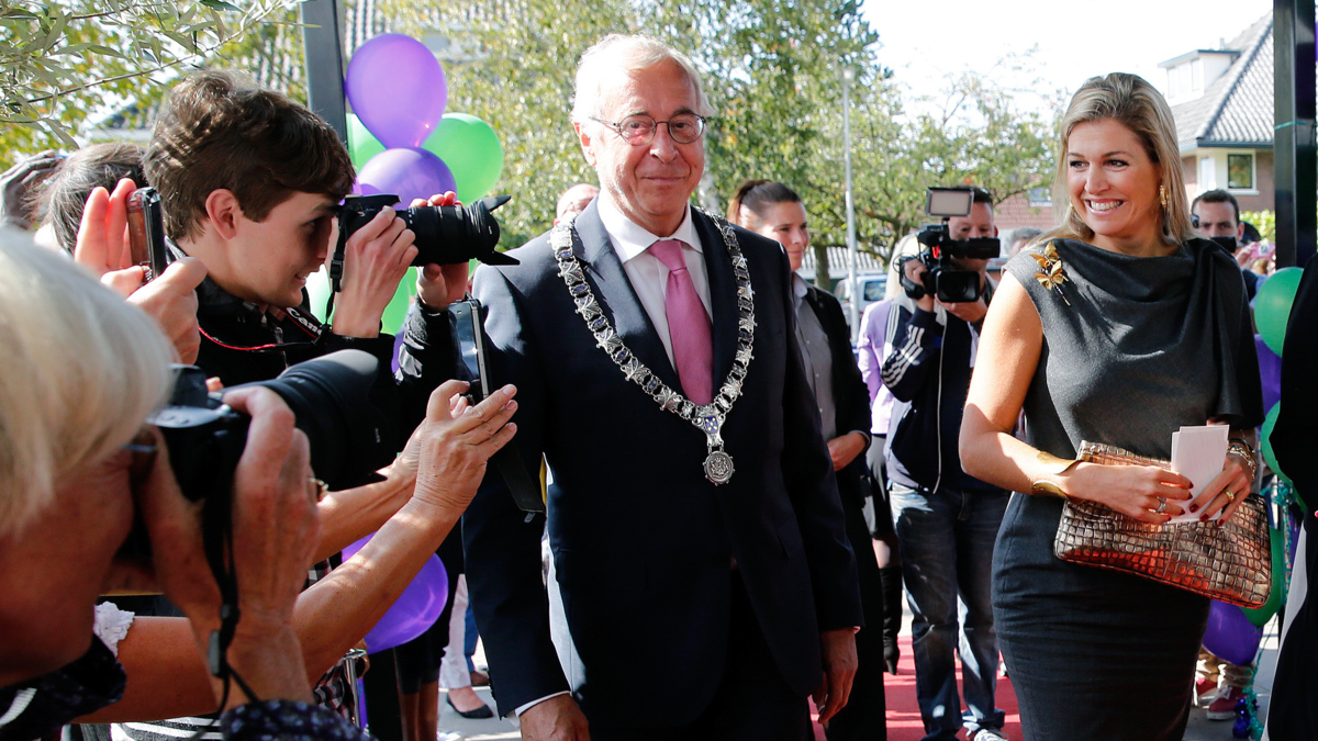 Burgemeester van Bussum vertrekt wegens declaratierel