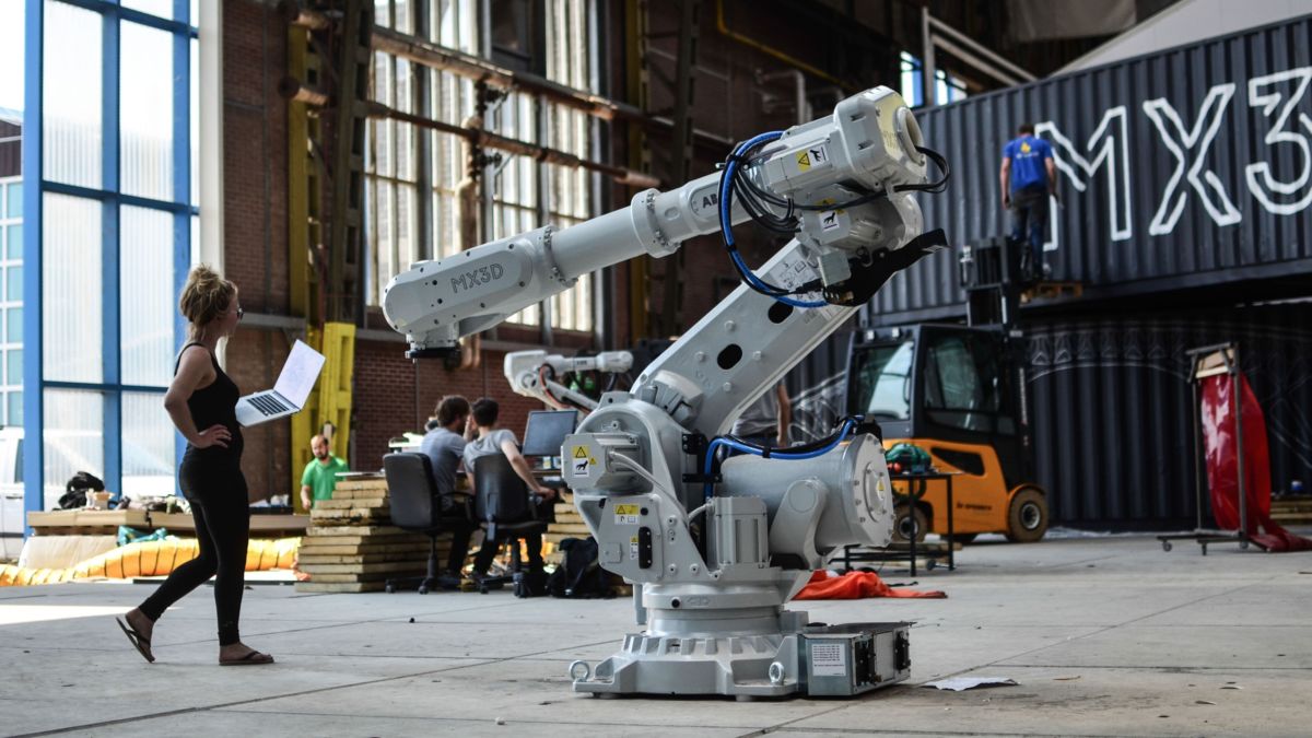 Wat doen robots en machines met de arbeidsmarkt?