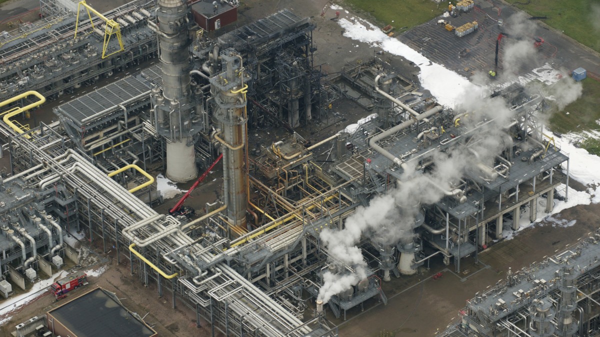 Shell Moerdijk erkent tekortschieten bij explosie