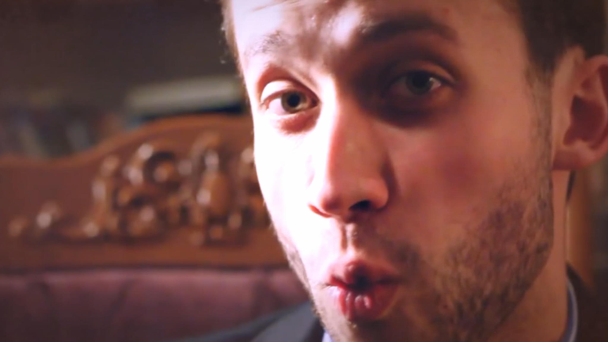 Interview Jonathan Young | NOS