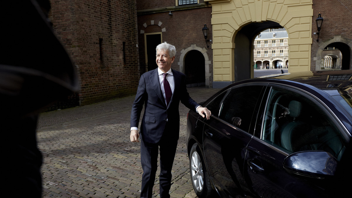 Ronald Plasterk over de kloof tussen politiek en samenleving