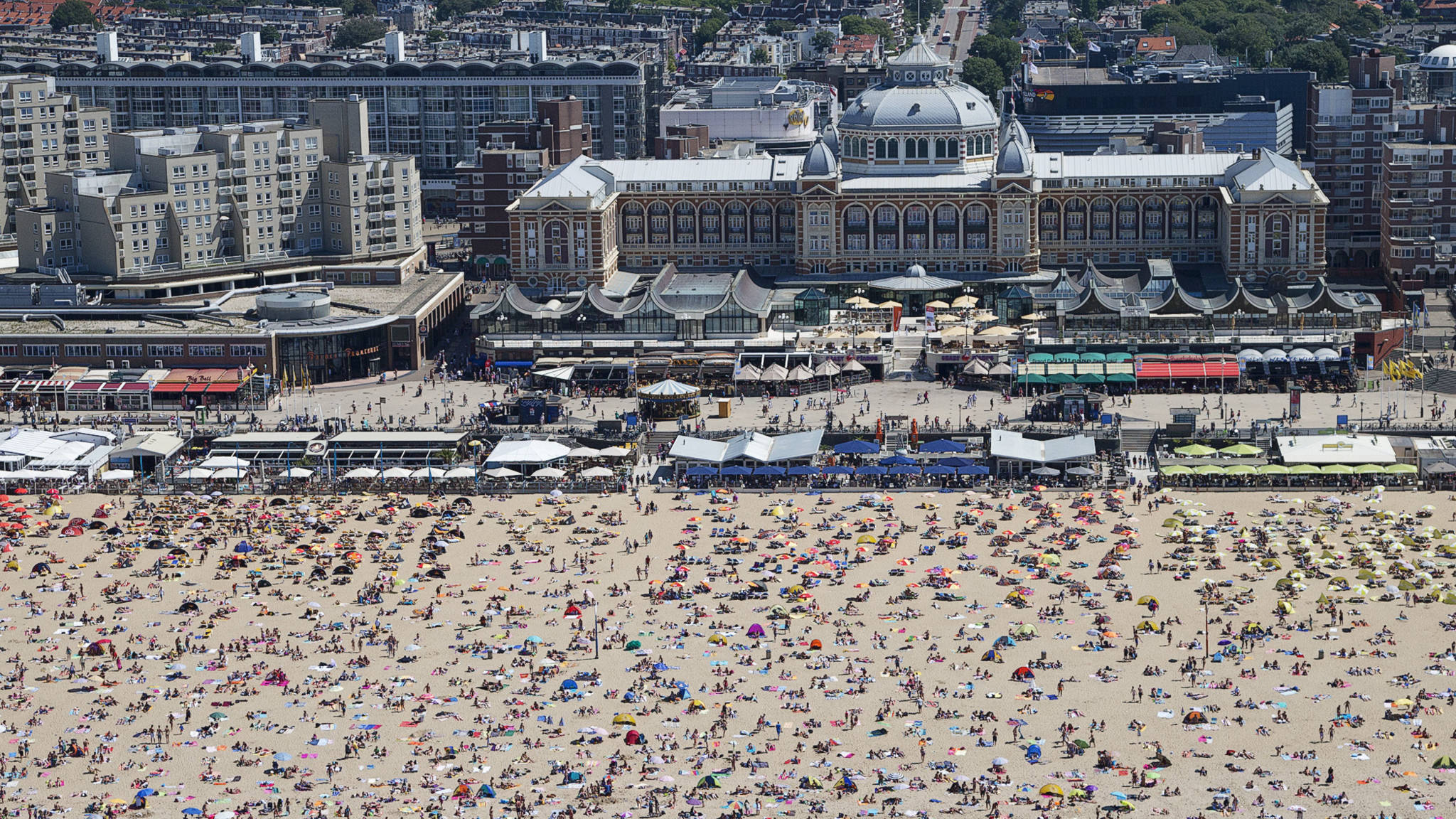 Pier van Scheveningen is over paar jaar niet meer veilig | NOS