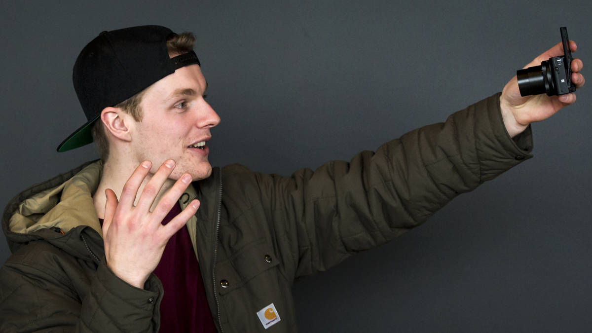 Vlogger Enzo Knol heeft een miljoen abonnees op YouTube