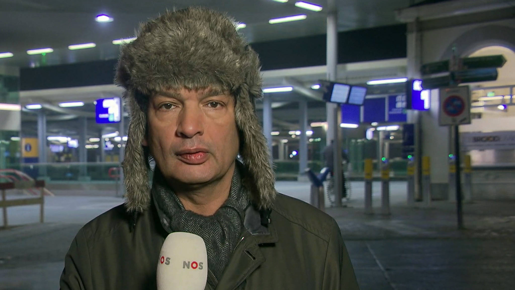 Verslaggever Gerri Eickhof vanaf station Zwolle | NOS