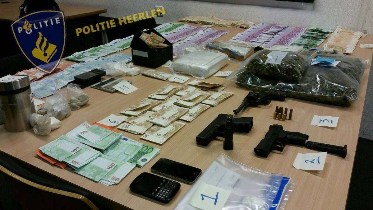 Politie vindt drugs en wapens in sportschool Heerlen