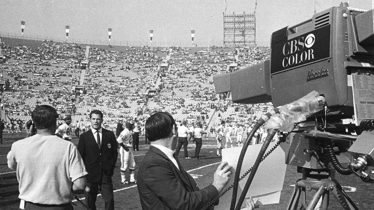 Beelden eerste Super Bowl blijven in de kluis