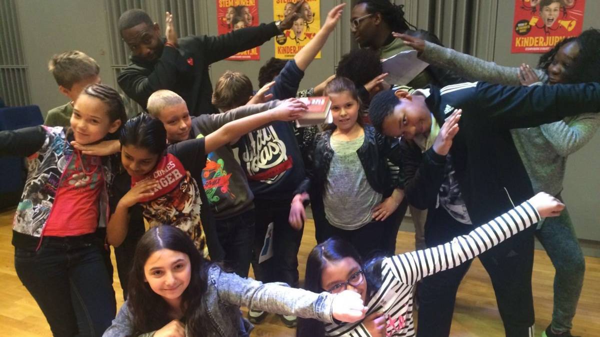 Kinderen leren rappen over boeken