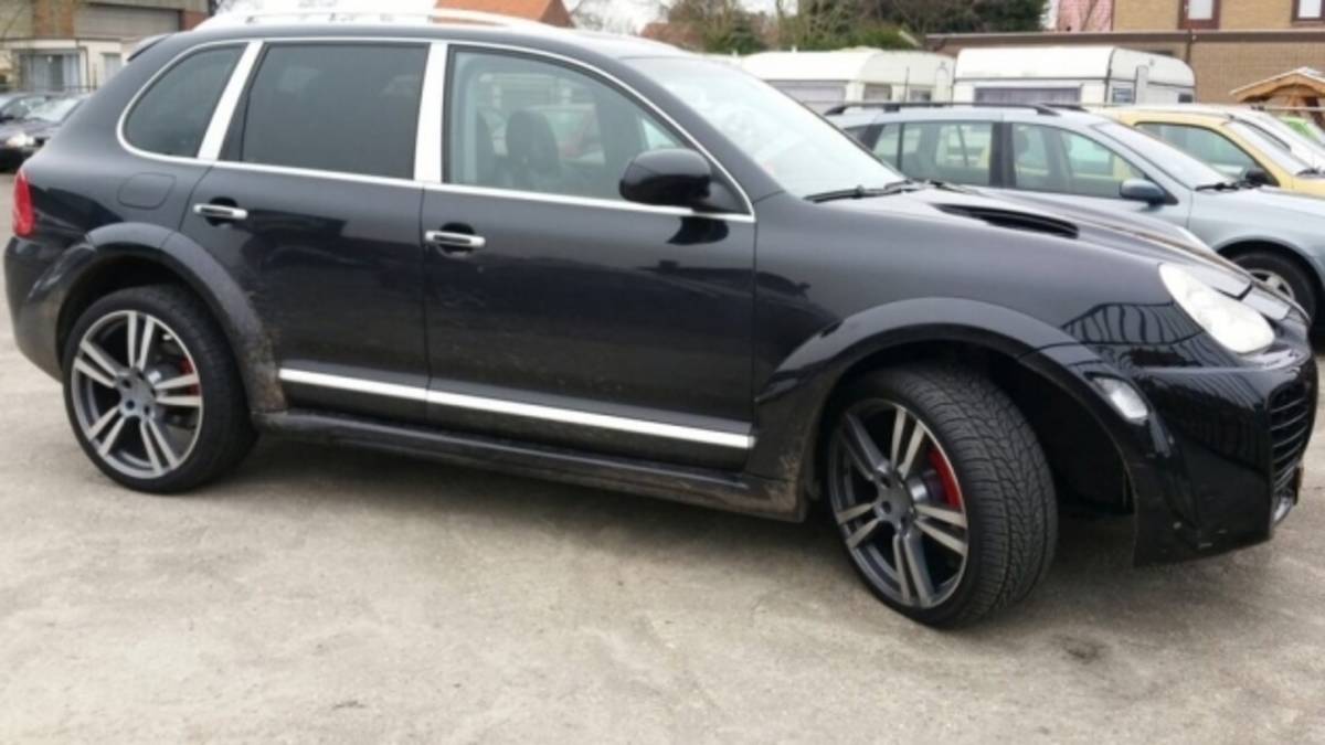 Dure auto's in beslag genomen