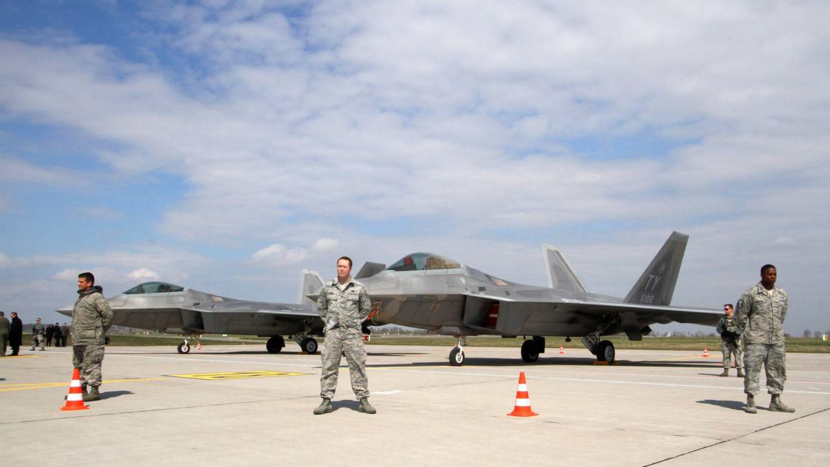 VS laat spierballen zien in Oost-Europa