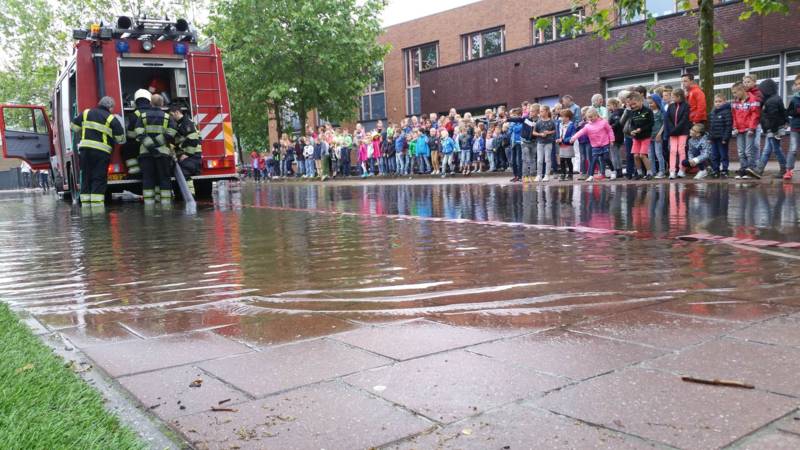 Slecht weer: attracties dicht, vierdaagse afgelast