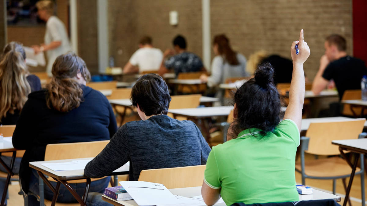 'Twee keer eindexamen in een jaar'