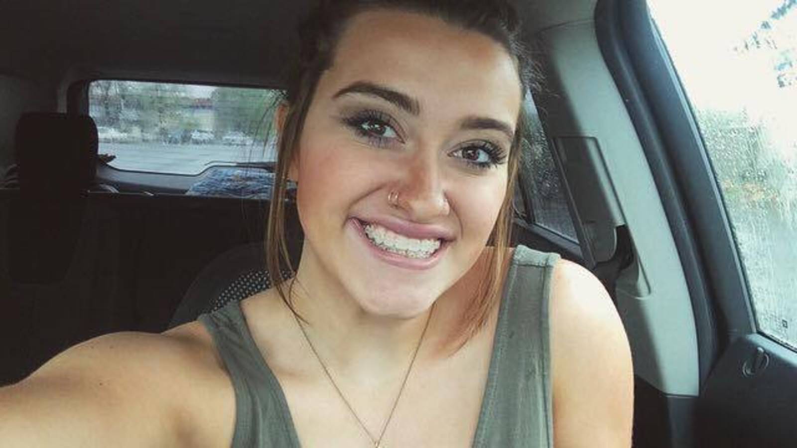 Zonder bh naar school, moet dat kunnen? | NOS