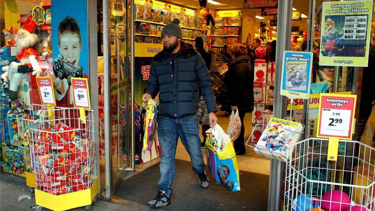 Bart Smit verandert in Intertoys