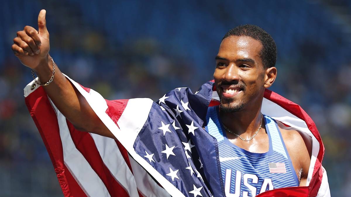 Taylor wint goud op hinkstapsprong