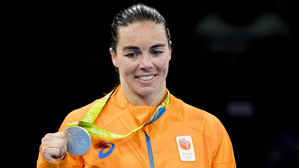 Bokster Nouchka Fontijn moet titel in Sofia afstaan