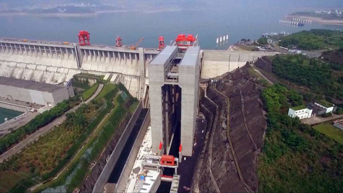 Voor het eerst 113 meter omhoog in 's werelds grootste scheepslift