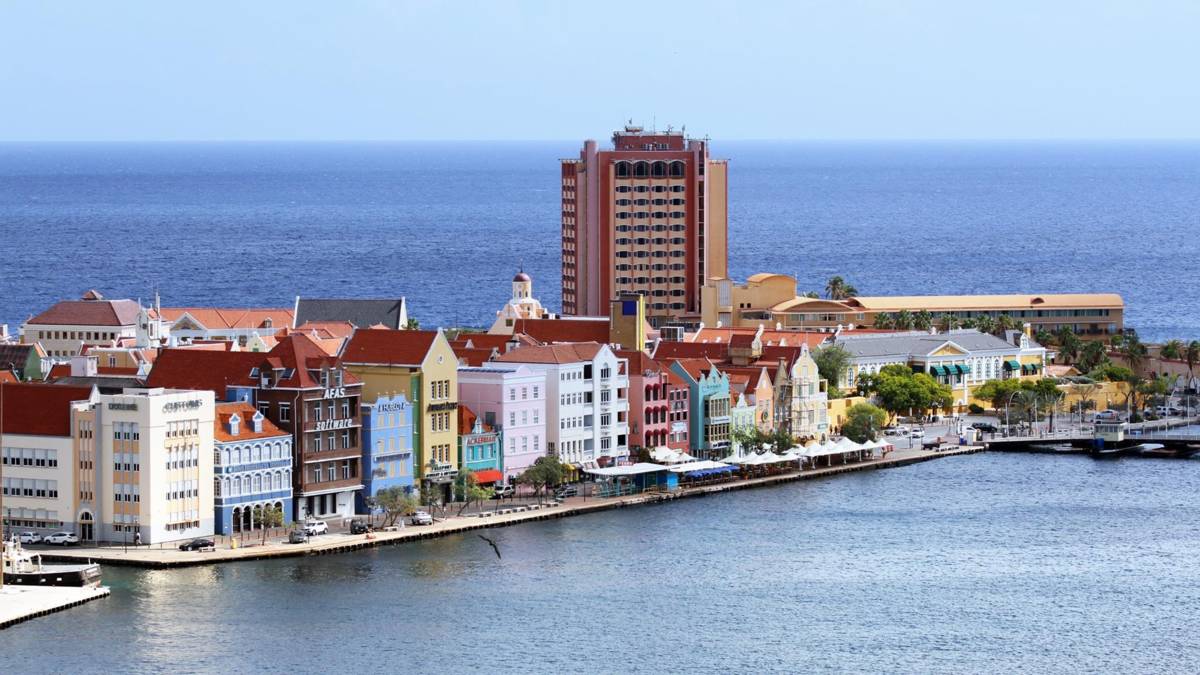 Orkaan Matthew op Curaçao lijkt storm in glas water