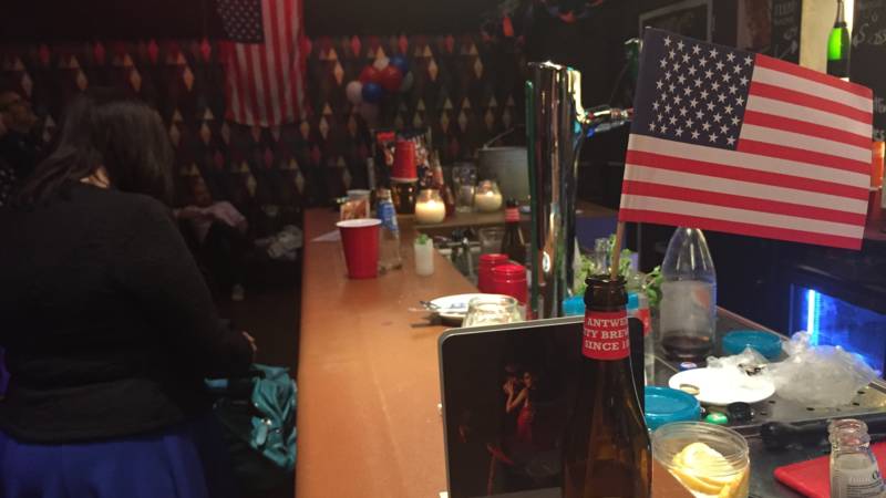 Hoe de stemming bij de Democraten omsloeg van minuut tot minuut