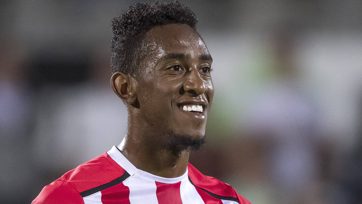 International Brenet moet bij PSV weer knokken voor basisplaats