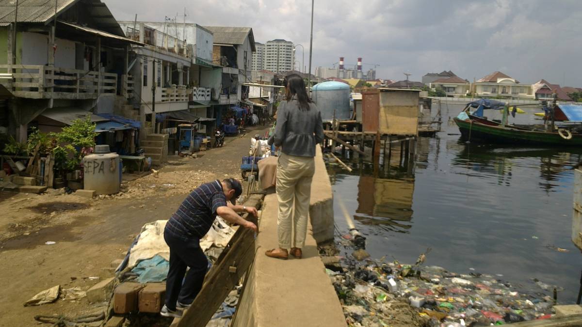 'Indonesiërs moeten polderen tegen wegzakkend Jakarta'
