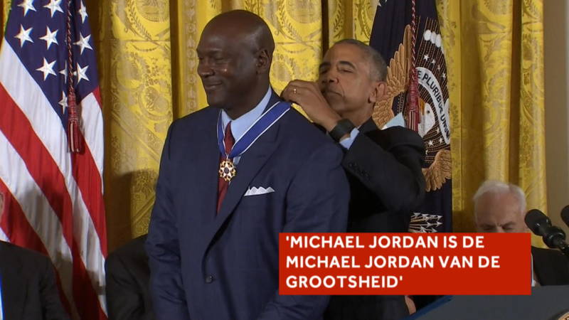 Obama eert levende legendes Jordan en Abdul-Jabbar