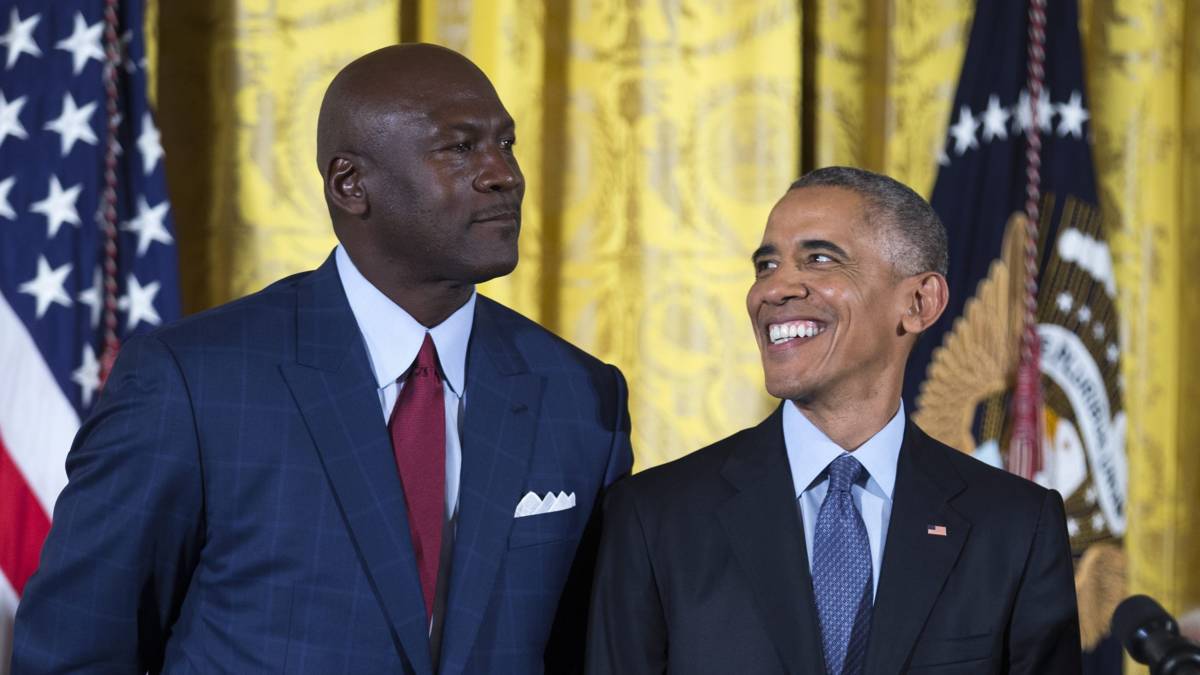 Obama eert levende legendes Jordan en Abdul-Jabbar