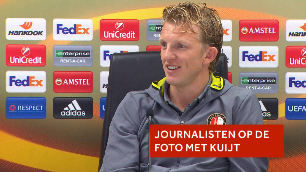 Turkse journalisten willen selfie met Dirk Kuijt