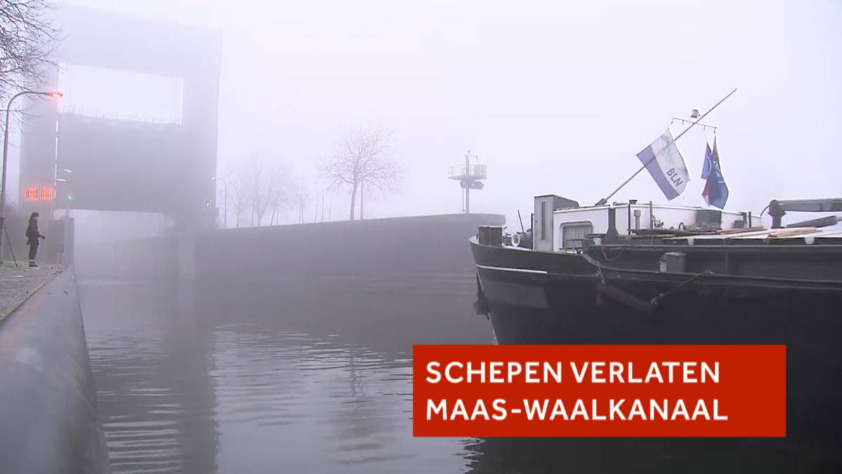 Schepen verlaten Maas-Waalkanaal