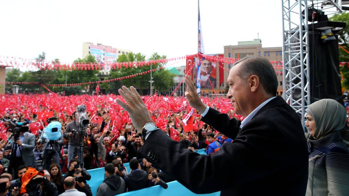 Erdogan wil meer kinderen bij Turken in Europa