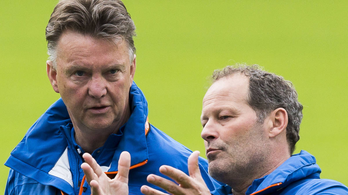 Wie redt Oranje? De vijf opties van Co Adriaanse