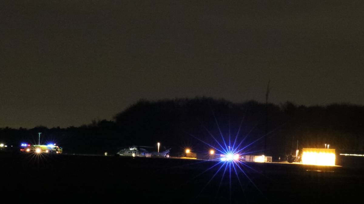 Transporthelikopter maakt voorzorgslanding op vliegbasis Gilze-Rijen