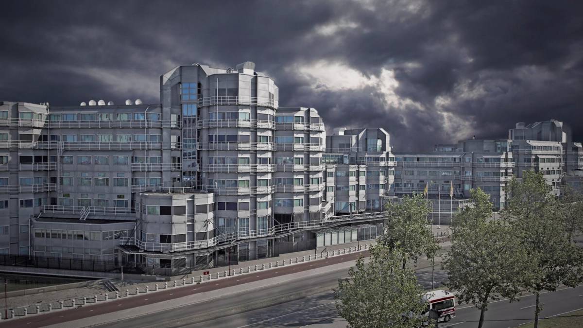 Afluisteren en bespioneren: hoe ziet het werk van de AIVD eruit?