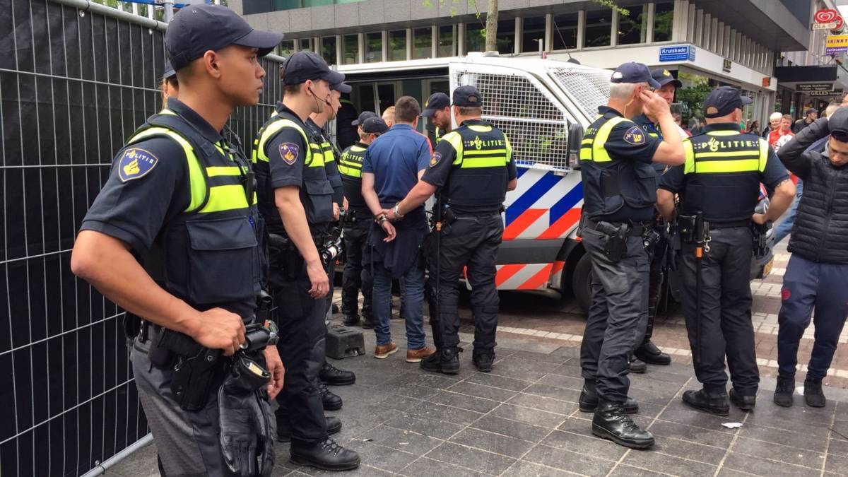 Politie Rotterdam tevreden over huldiging: bedankt voor het feest