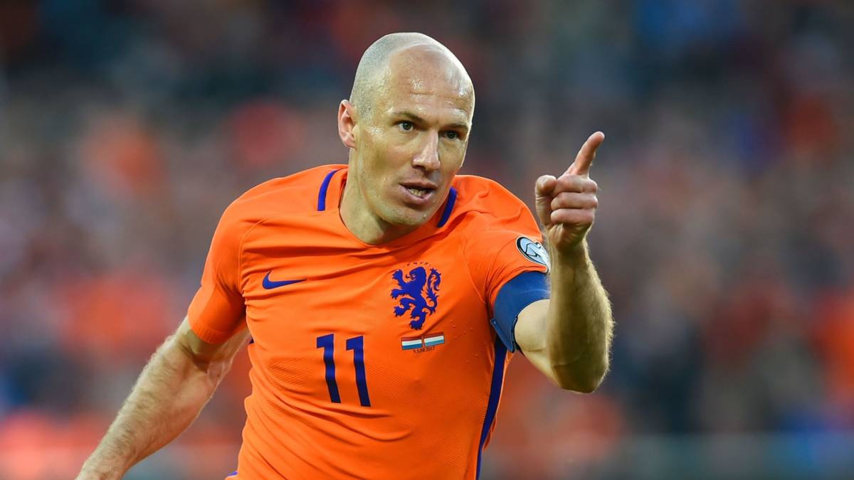 Prof-voetballers klagen over kunstgras