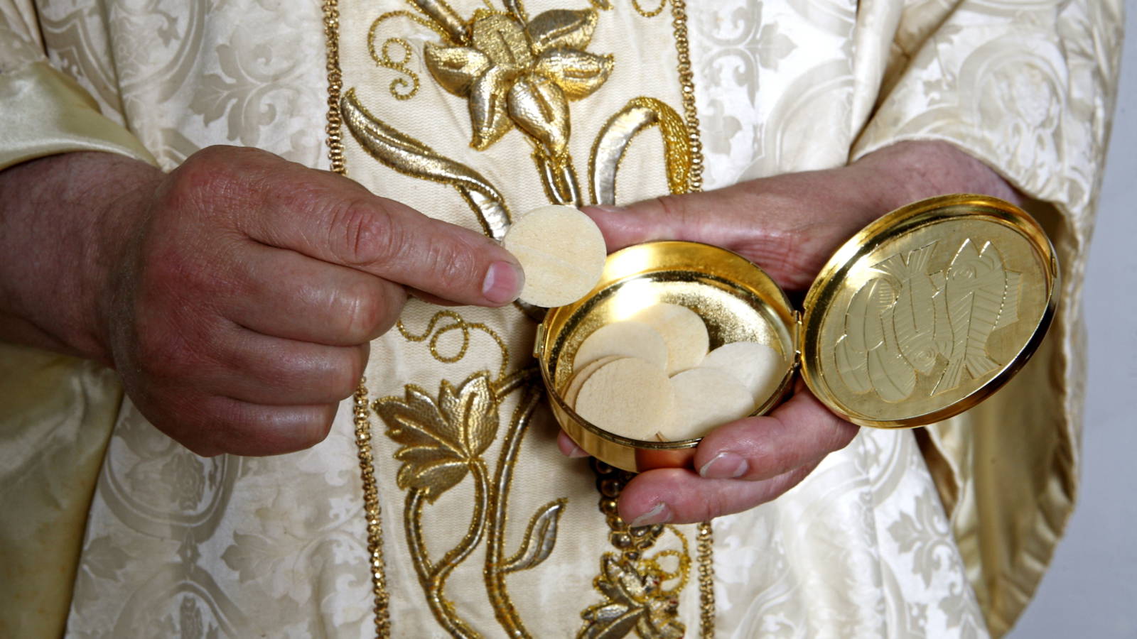 Vaticaan wil niet aan de glutenvrije hosties | NOS